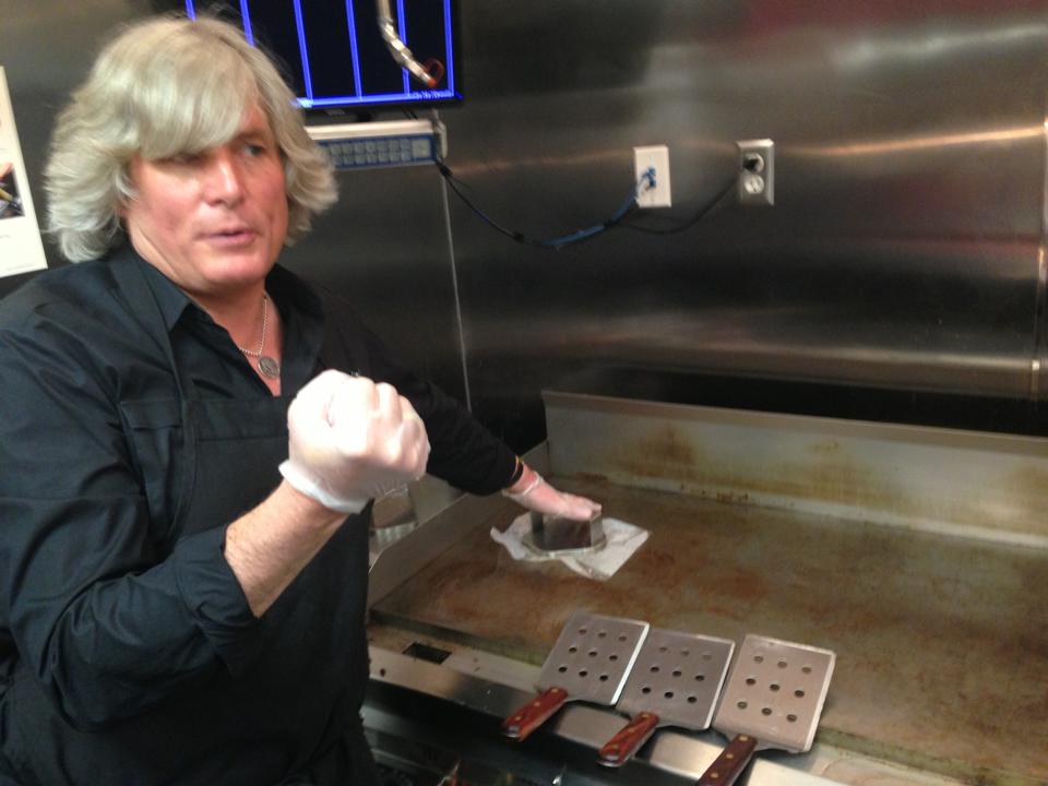 Smashburger Teams with Deep Ellum Brewing to Launch Burger & Beer ...